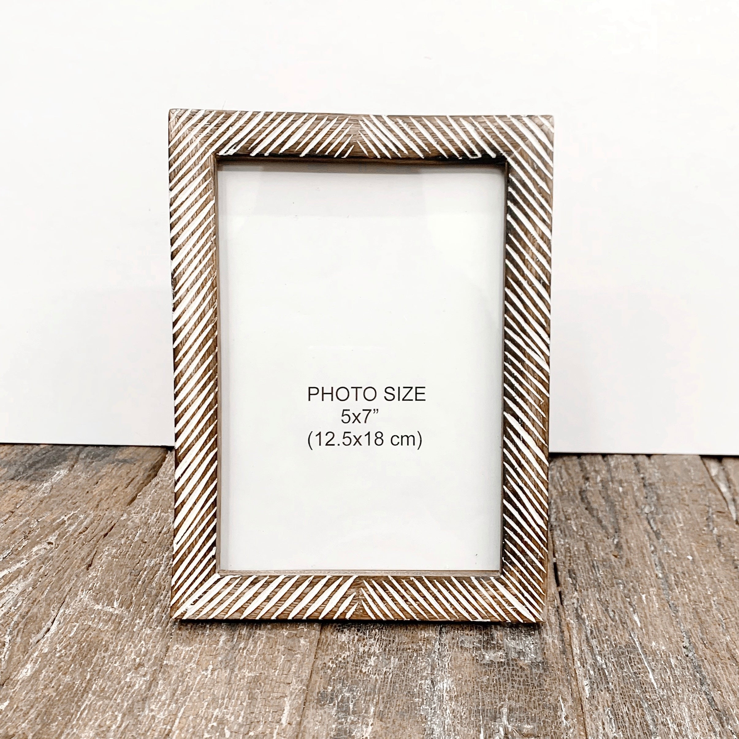 WOODEN WHITE WASHED PHOTO FRAME 12.5x18cm – Mandala Traders Pty Ltd